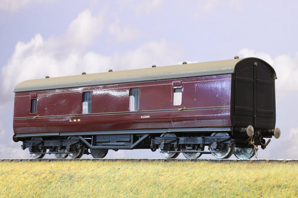 EK Models Finescale O Gauge LMS 42ft Parcels Van - Ellis Clark Trains