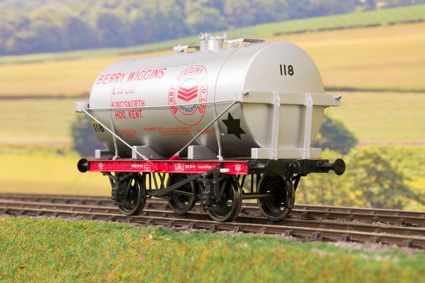 Dapol 7F-058-007 O Gauge 14T Tank Wagon Class A Berry Wiggins 118 ...